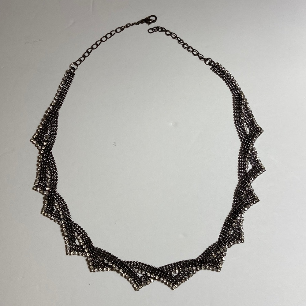 Mercacite Spikes Overlapping Necklace Silvertone - Gem